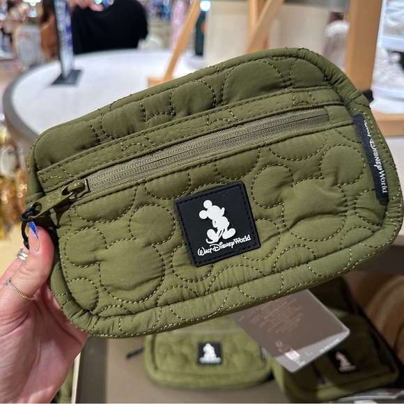 Disney | Bags | Disney Green Belt Bag Wdw 225 | Poshmark